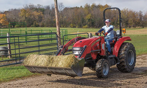 Compact Farmall® 35C - Service Motor Company